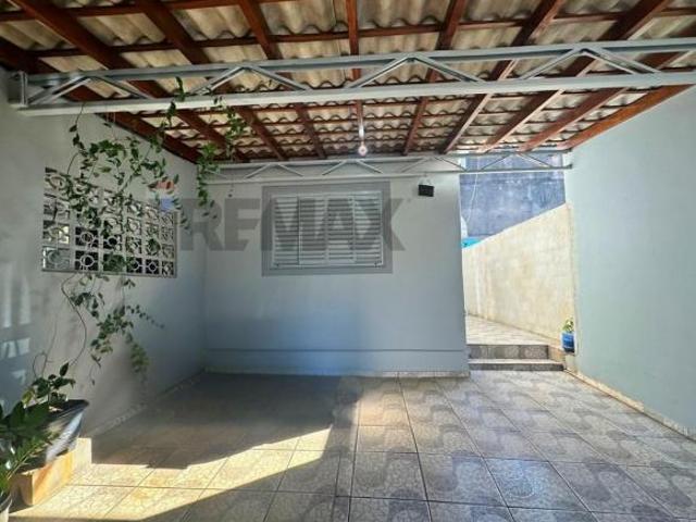 Casa para venda em Vila Mathiesen de 100.00m² com 2 Quartos e 2 Garagens