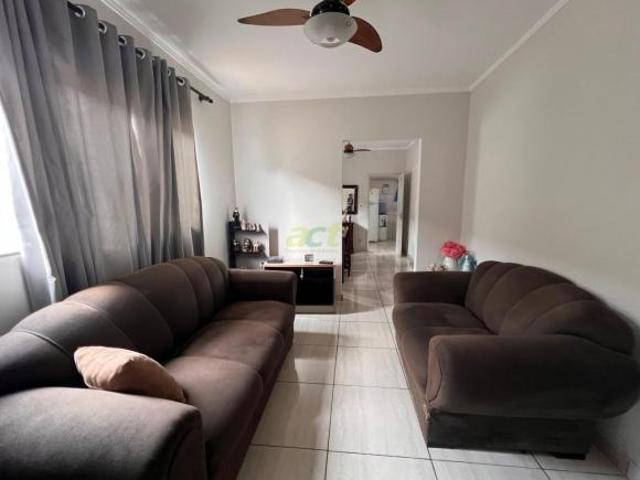 Casa para venda em Vila Mendonça de 170.00m² com 3 Quartos, 1 Suite e 2 Garagens