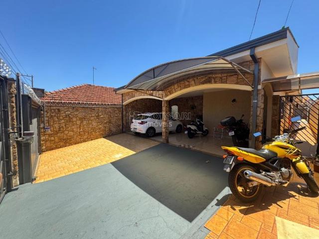 Casa para venda em Vila Melhado em Araraquara São Paulo de 296.00m² com 3 Quartos, 2 Suítes e 4 Garagens
