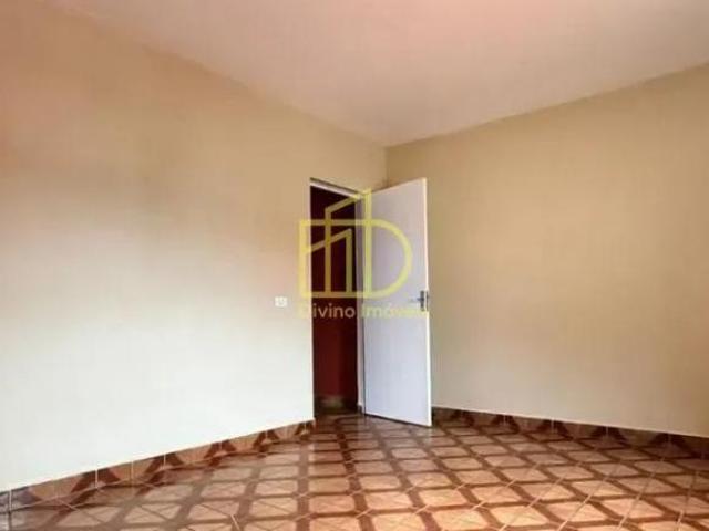 Casa para venda em Vila Mineirão de 85.95m² com 2 Quartos e 1 Garagem