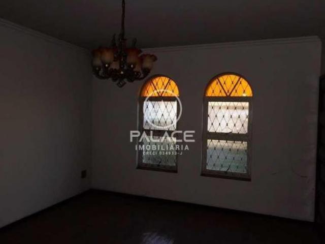 Casa para venda em Vila Monteiro de 314.00m² com 2 Quartos, 1 Suite e 10 Garagens