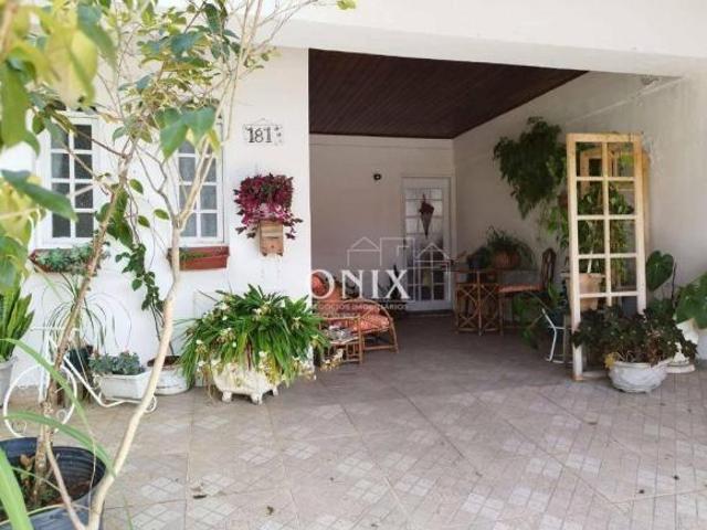 Casa para venda em Vila Mogilar de 152.00m² com 4 Quartos e 2 Garagens