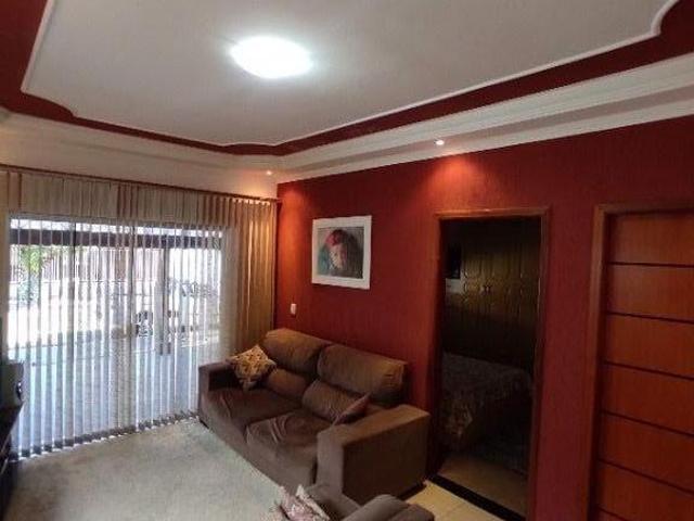 Casa para venda em Vila Mollon Iv de 192.00m² com 4 Quartos, 2 Suites e 3 Garagens