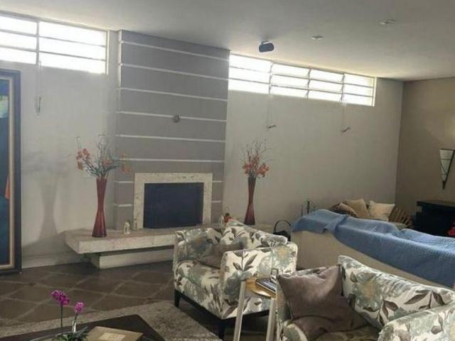 Casa para venda em Vila Morumbi de 370.00m² com 3 Quartos, 3 Suites e 3 Garagens