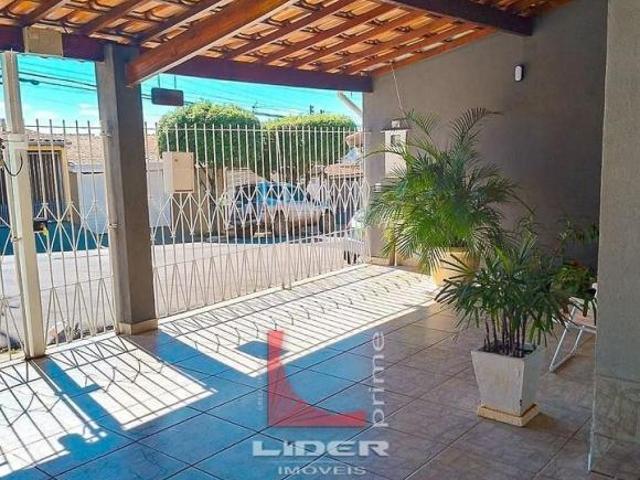 Casa para venda em Vila Mota de 210.00m² com 2 Quartos e 2 Garagens