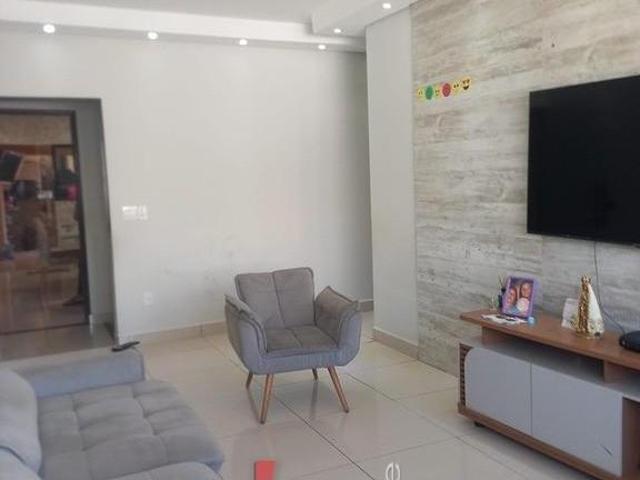 Casa para venda em Vila Mota de 220.00m² com 3 Quartos, 2 Suites e 2 Garagens