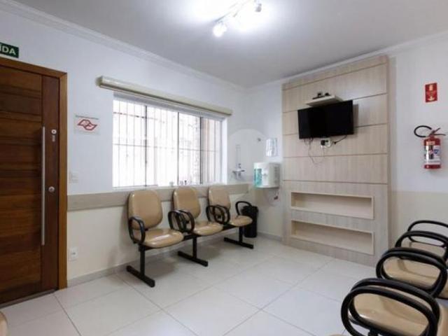 Casa para venda em Vila Municipal de 155.00m² com 7 Quartos e 2 Suites