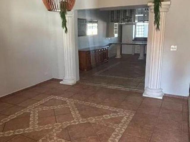 Casa para venda em Vila Nossa Senhora De Fátima de 416.00m² com 4 Quartos, 3 Suites e 5 Garagens