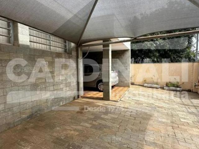 Casa para venda em Vila Nossa Senhora De Fátima de 258.00m² com 3 Quartos e 3 Garagens