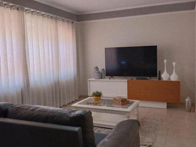 Casa para venda em Vila Nossa Senhora Do Carmo de 208.00m² com 4 Quartos, 1 Suite e 2 Garagens
