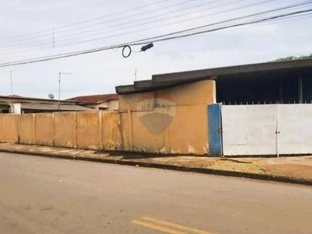 Casa para venda em Vila Nova Aparecida de 456.00m² com 3 Quartos e 5 Garagens