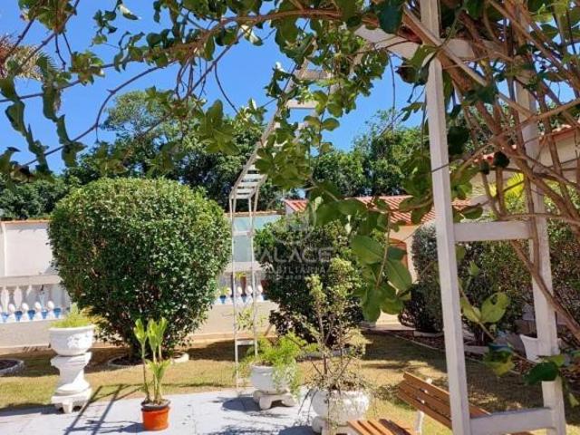 Casa para venda em Vila Nova de 600.00m² com 3 Quartos, 1 Suite e 2 Garagens