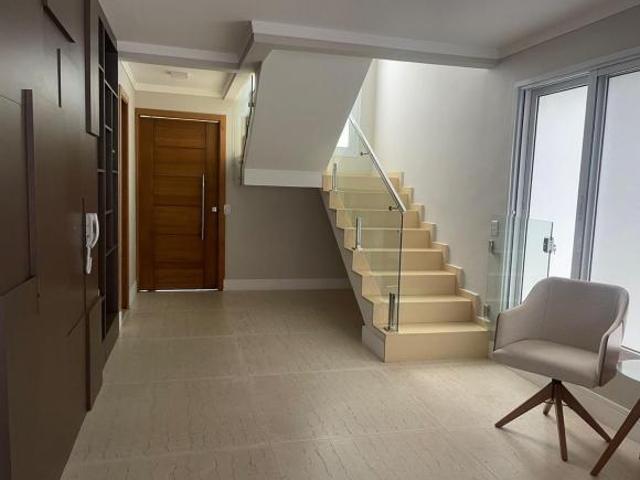 Casa para venda em Vila Oliveira de 232.00m² com 3 Quartos, 3 Suites e 3 Garagens