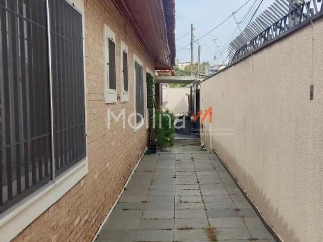 Casa para venda em Vila Oliveira de 246.00m² com 3 Quartos, 1 Suite e 2 Garagens