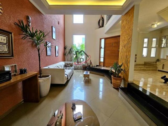 Casa para venda em Vila Oliveira de 297.00m² com 4 Quartos, 2 Suites e 6 Garagens