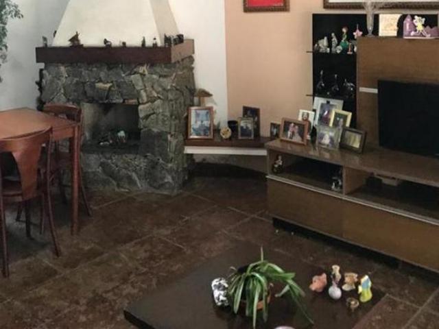 Casa para venda em Vila Oliveira de 306.00m² com 3 Quartos, 2 Suites e 5 Garagens