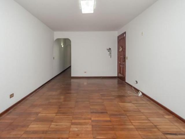 Casa para venda em Vila Olímpia com 4 quartos, sendo 2 suítes, 208m²