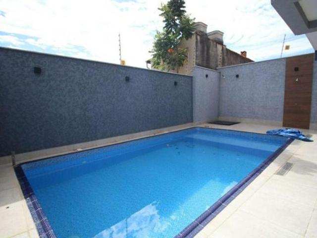 Casa para venda em Vila Olímpia de 370.00m² com 5 Quartos, 1 Suite e 4 Garagens