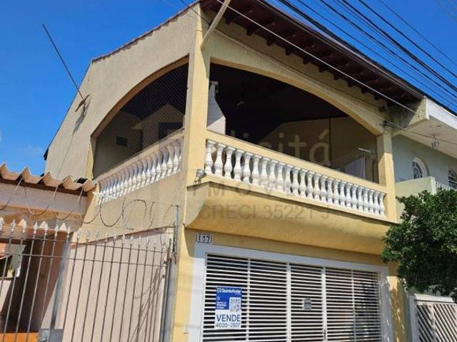 Casa para venda em Vila Osasco de 240.00m² com 3 Quartos, 1 Suite e 2 Garagens