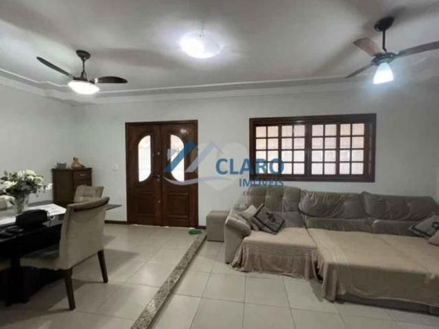 Casa para venda em Vila Pacífico de 255.00m² com 3 Quartos, 1 Suite e 4 Garagens