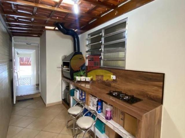 Casa para venda em Vila Palmares de 160.00m² com 2 Quartos, 1 Suite e 2 Garagens