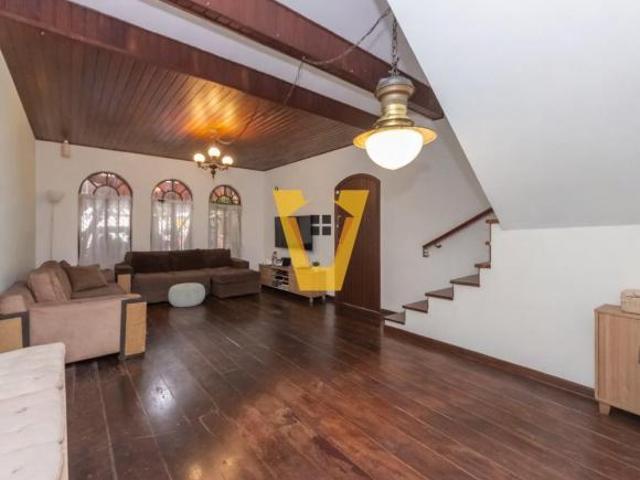 Casa para venda em Vila Paulista com 3 quartos, sendo 1 suíte, 190m²