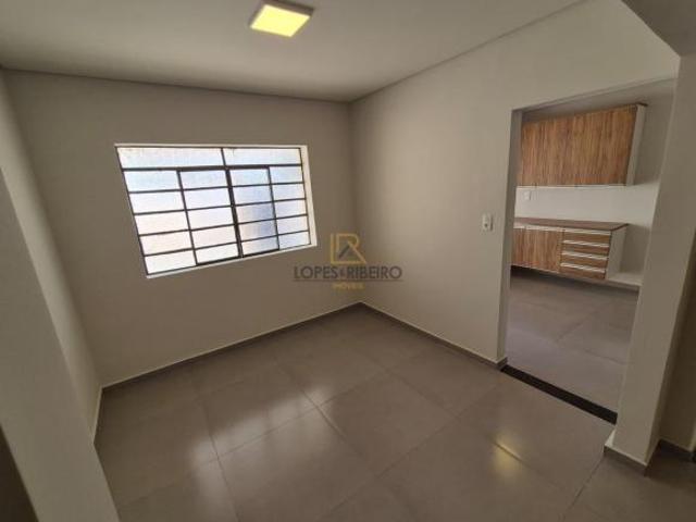 Casa para venda em Vila Pinheiro Machado de 160.00m² com 3 Quartos, 1 Suite e 2 Garagens