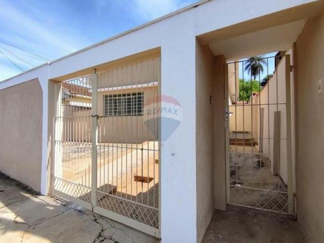 Casa para venda em Vila Pichatelli de 80.00m² com 2 Quartos e 2 Garagens