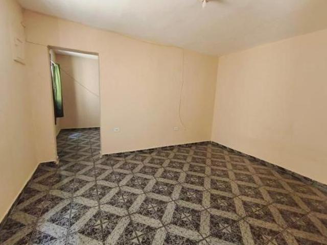 Casa para venda em Vila Pierina de 60.00m² com 1 Quarto e 2 Garagens