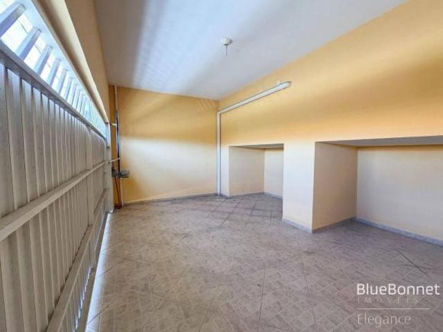 Casa para venda em Vila Popular de 168.00m² com 3 Quartos e 2 Garagens