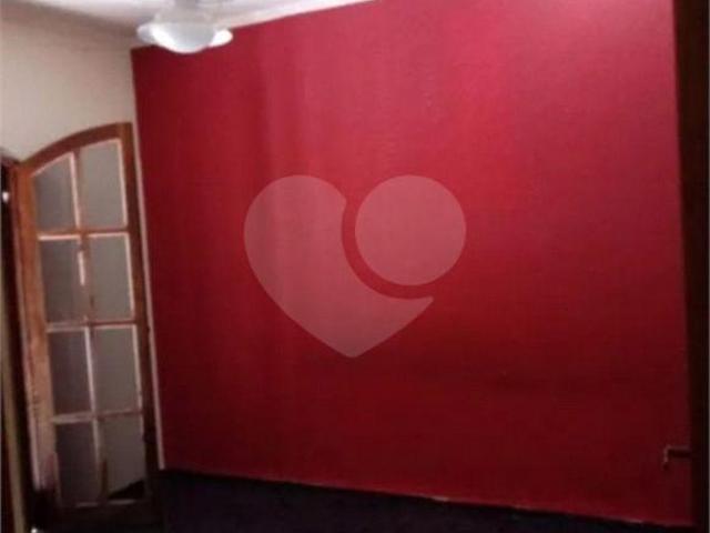 Casa para venda em Vila Popular de 220.00m² com 5 Quartos e 2 Garagens
