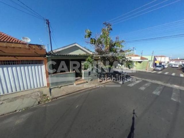 Casa para venda em Vila Prado de 202.00m² com 3 Quartos e 4 Garagens