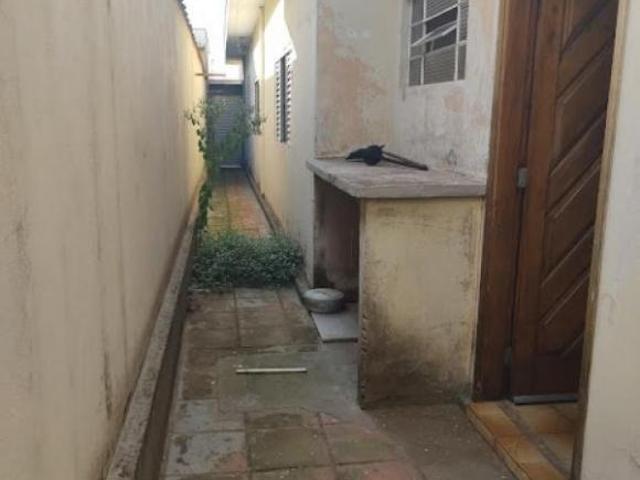 Casa para venda em Vila Prado de 258.00m² com 4 Quartos, 2 Suites e 4 Garagens