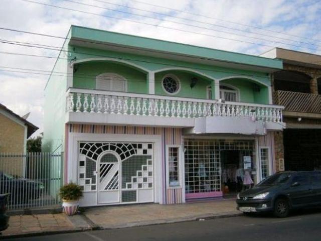 Casa para venda em Vila Prado de 327.00m² com 4 Quartos, 2 Suites e 2 Garagens