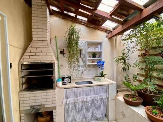 Casa para venda em Vila Presidente Médici de 174.00m² com 4 Quartos e 2 Garagens