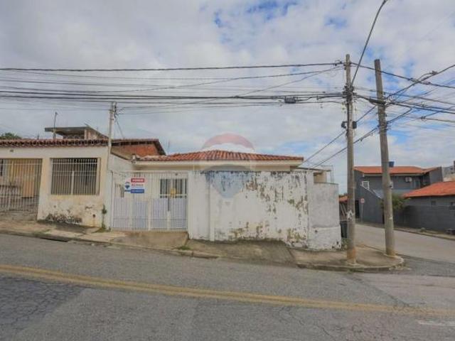 Casa para venda em Vila Primavera de 186.00m² com 3 Quartos, 2 Suites e 4 Garagens