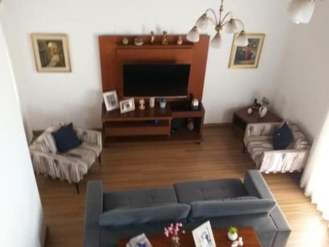 Casa para venda em Vila Rami de 233.00m² com 3 Quartos, 1 Suite e 3 Garagens