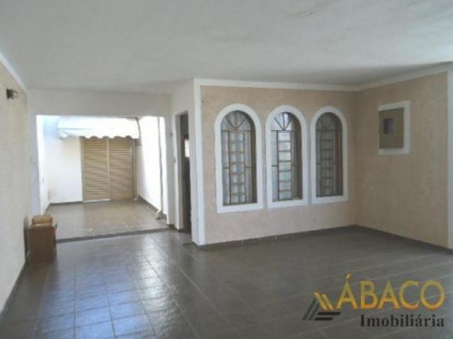 Casa para venda em Vila Rancho Velho de 241.00m² com 3 Quartos e 2 Garagens