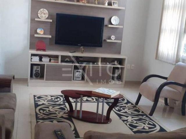 Casa para venda em Vila Residencial Green Park de 220.00m² com 2 Quartos, 1 Suite e 5 Garagens