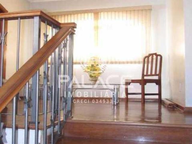 Casa para venda em Vila Rezende de 250.00m² com 3 Quartos, 1 Suite e 3 Garagens