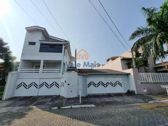 Casa para venda em Vila Rica de 243.00m² com 3 Quartos, 1 Suite e 2 Garagens
