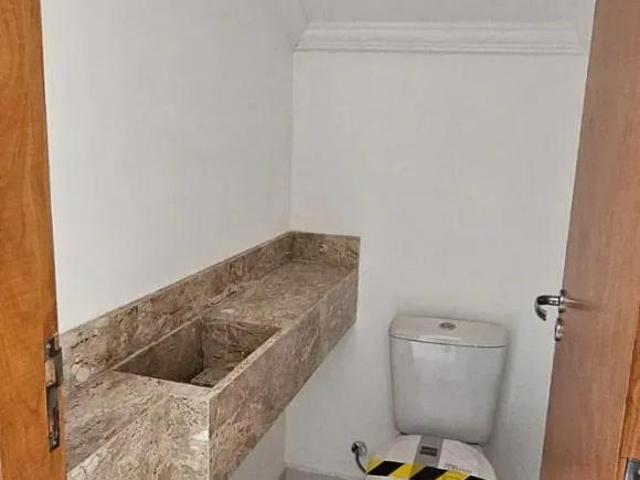 Casa para venda em Vila Romero com 3 quartos, sendo 1 suíte, 95m²