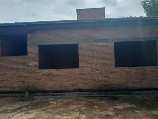 Casa para venda em Vila Roberto de 100.00m² com 3 Quartos, 1 Suite e 3 Garagens