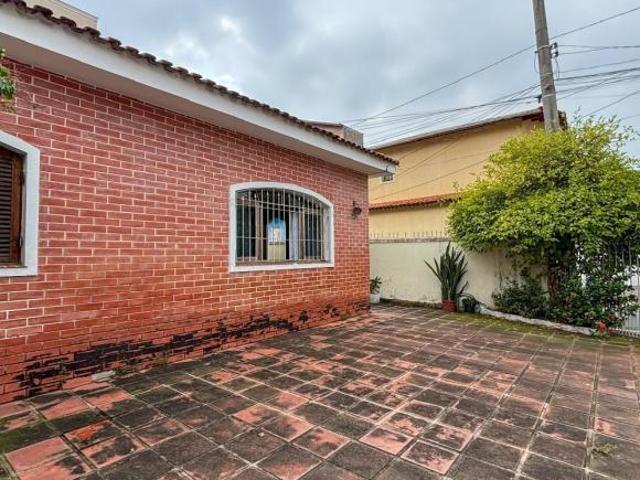 Casa para venda em Vila Rosa com 3 quartos, sendo 1 suíte, 115m²