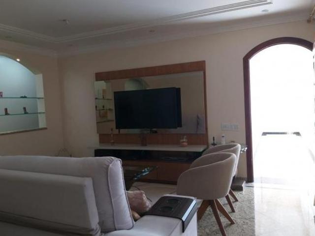 Casa para venda em Vila São Geraldo de 227.00m² com 3 Quartos, 2 Suites e 4 Garagens