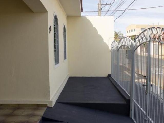 Casa para venda em Vila São José de 183.00m² com 3 Quartos, 1 Suite e 2 Garagens