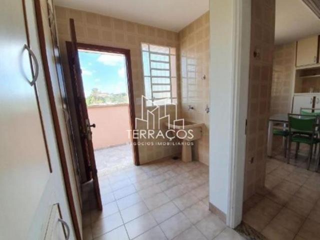 Casa para venda em Vila São José de 207.00m² com 3 Quartos, 1 Suite e 3 Garagens