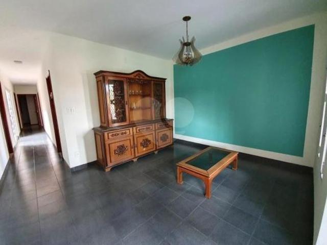 Casa para venda em Vila São José de 207.00m² com 3 Quartos, 1 Suite e 3 Garagens