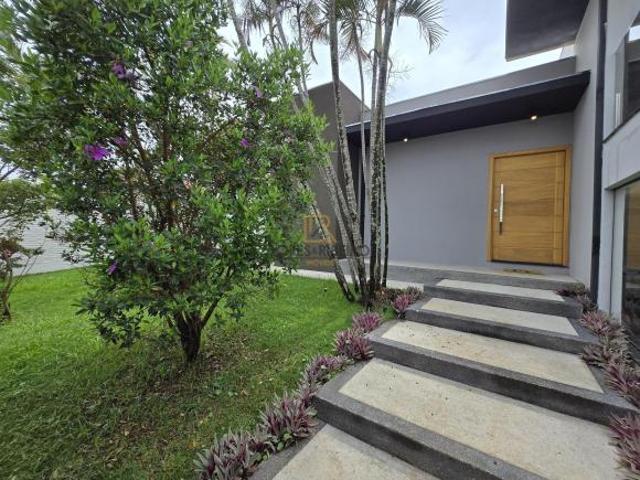 Casa para venda em Vila São Judas Thadeu de 345.00m² com 3 Quartos, 1 Suite e 4 Garagens