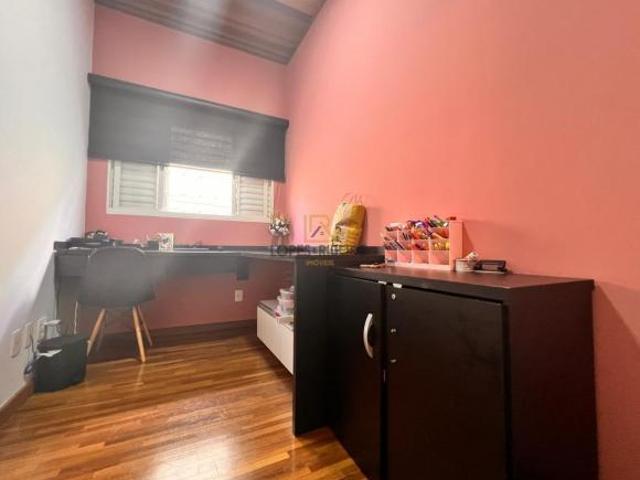Casa para venda em Vila São Lúcio de 164.00m² com 3 Quartos, 1 Suite e 1 Garagem